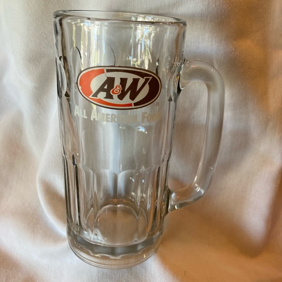 A&W | Dining | Vintage Pair Of Large Aw Rootbeer Mugs | Poshmark